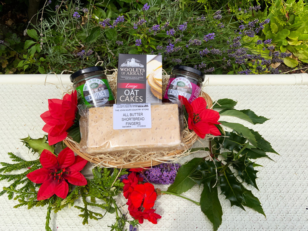 The Dunbar Oval Hamper – John Muir Country Store